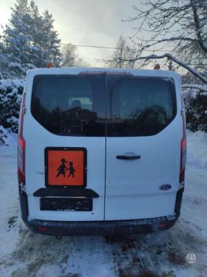 White Ford Transit Custom 2016 in Vilnius, with an engine capacity of 2.00 L and mileage of 233 thousand km for 10700 €, photo 4 on AUTOMOTO.COM.LV