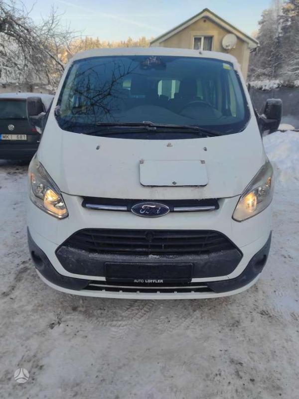 White Ford Transit Custom 2016 in Vilnius, with an engine capacity of 2.00 L and mileage of 233 thousand km for 10700 €, photo 7 on AUTOMOTO.COM.LV