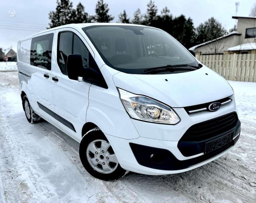 White Ford Transit Custom 2016 in Panevezys, with an engine capacity of 2.20 L and mileage of 126 thousand km for 7750 €, photo 1 on AUTOMOTO.COM.LV