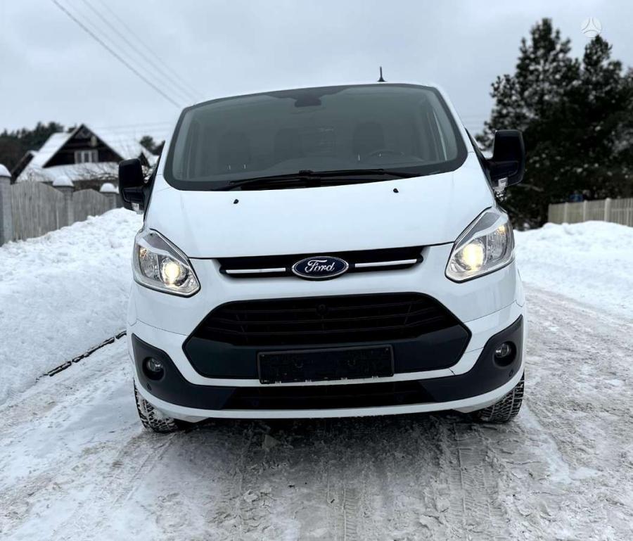 White Ford Transit Custom 2016 in Panevezys, with an engine capacity of 2.20 L and mileage of 126 thousand km for 7750 €, photo 2 on AUTOMOTO.COM.LV