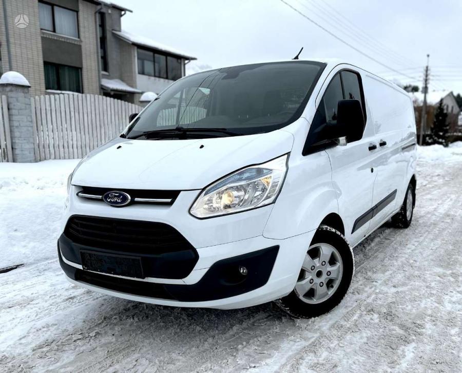 White Ford Transit Custom 2016 in Panevezys, with an engine capacity of 2.20 L and mileage of 126 thousand km for 7750 €, photo 3 on AUTOMOTO.COM.LV