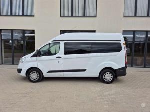 White Ford Transit Custom 2016 in Marijampole, with an engine capacity of 2.20 L and mileage of 221 thousand km for 12500 €, photo 5 on AUTOMOTO.COM.LV