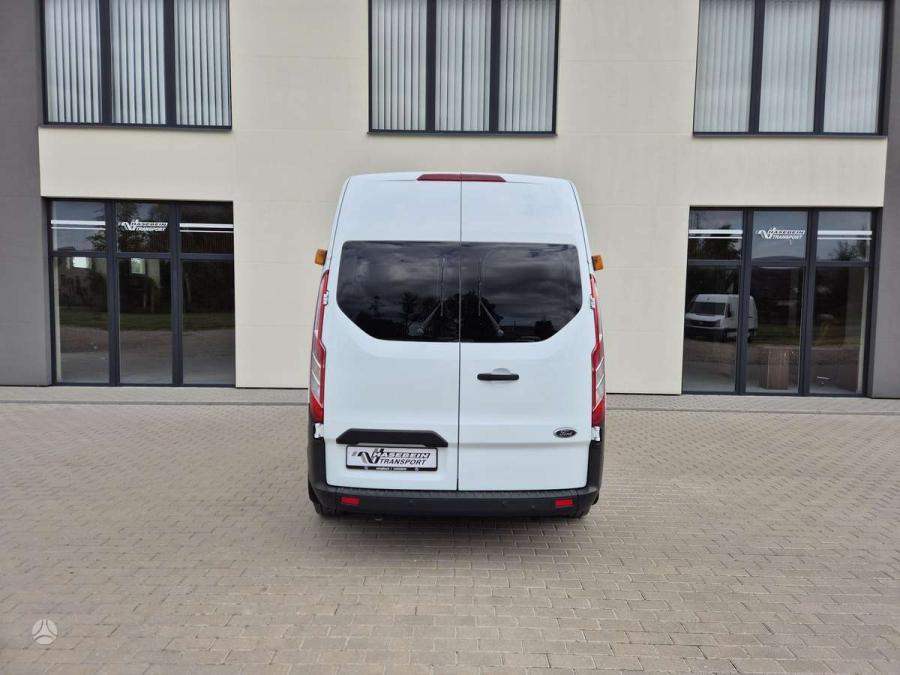 White Ford Transit Custom 2016 in Marijampole, with an engine capacity of 2.20 L and mileage of 221 thousand km for 12500 €, photo 8 on AUTOMOTO.COM.LV