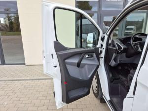 White Ford Transit Custom 2016 in Marijampole, with an engine capacity of 2.20 L and mileage of 221 thousand km for 12500 €, photo 10 on AUTOMOTO.COM.LV