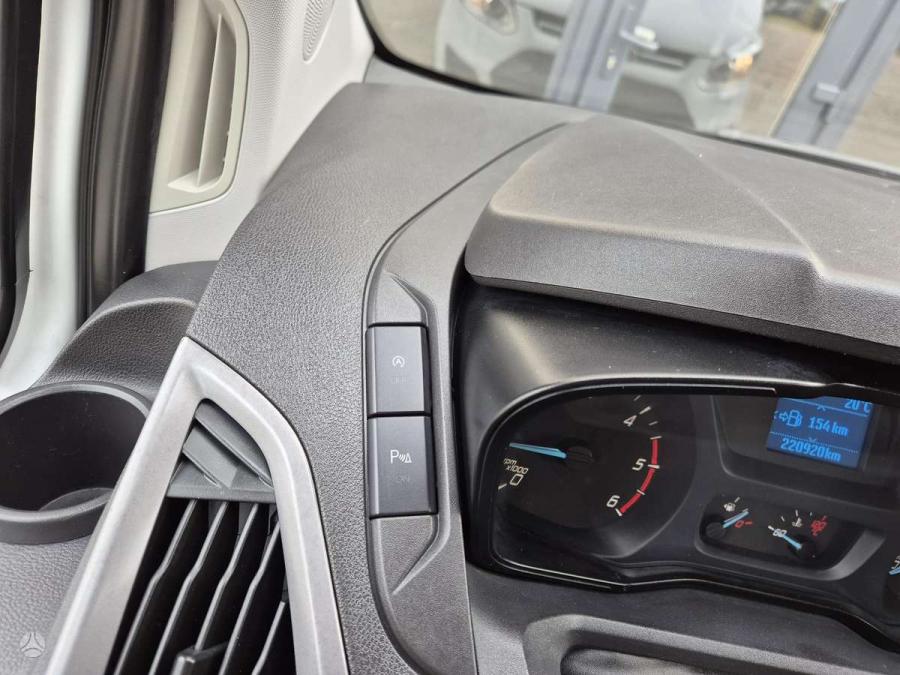 White Ford Transit Custom 2016 in Marijampole, with an engine capacity of 2.20 L and mileage of 221 thousand km for 12500 €, photo 15 on AUTOMOTO.COM.LV