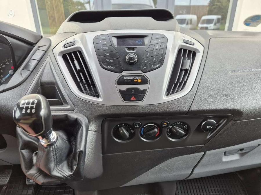 White Ford Transit Custom 2016 in Marijampole, with an engine capacity of 2.20 L and mileage of 221 thousand km for 12500 €, photo 18 on AUTOMOTO.COM.LV