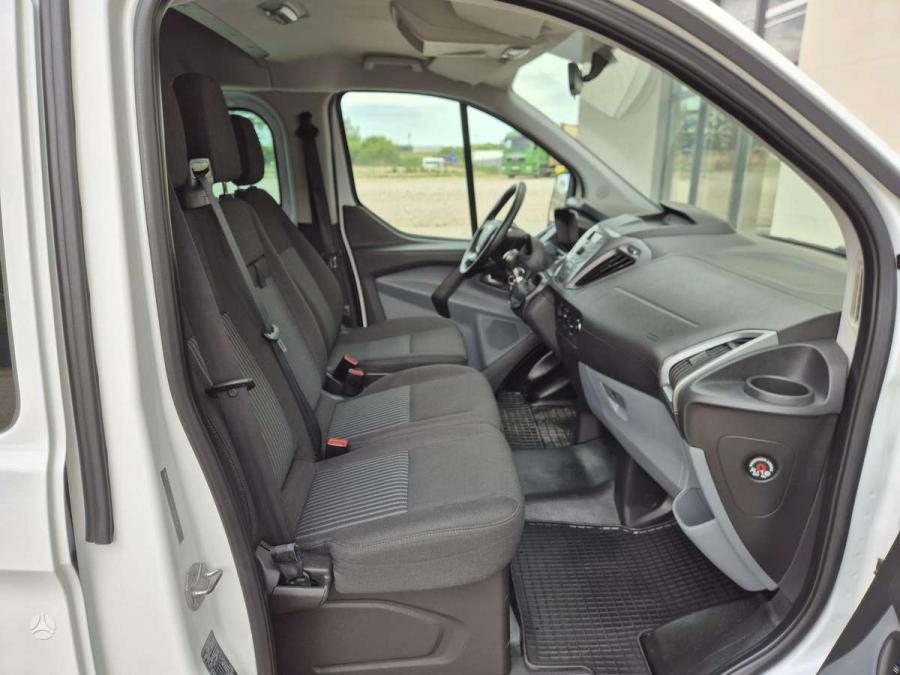 White Ford Transit Custom 2016 in Marijampole, with an engine capacity of 2.20 L and mileage of 221 thousand km for 12500 €, photo 23 on AUTOMOTO.COM.LV