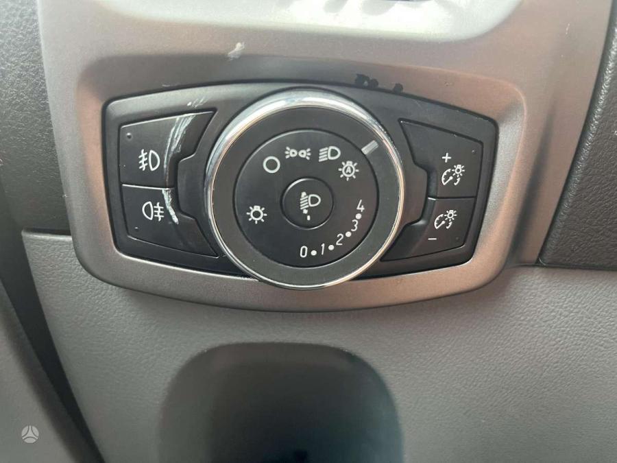 Balts Ford Transit Custom 2016 Tauragė, ar dzinēja tilpumu 2.00 L un nobraukumu 196 tūkst. km par 4600 €, foto 16 vietnē AUTOMOTO.COM.LV