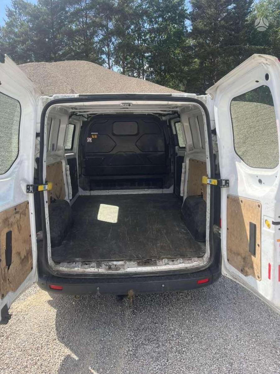 Balts Ford Transit Custom 2016 Viļņa, ar dzinēja tilpumu 2.00 L un nobraukumu 247 tūkst. km par 7950 €, foto 8 vietnē AUTOMOTO.COM.LV