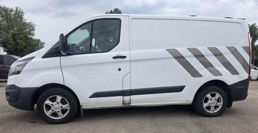 White Ford Transit Custom 2016 in Marijampole, with an engine capacity of 2.20 L and mileage of 257 thousand km for 4250 €, photo 3 on AUTOMOTO.COM.LV