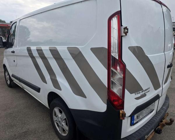Balts Ford Transit Custom 2016 Marijampole, ar dzinēja tilpumu 2.20 L un nobraukumu 257 tūkst. km par 4250 €, foto 3 vietnē AUTOMOTO.COM.LV