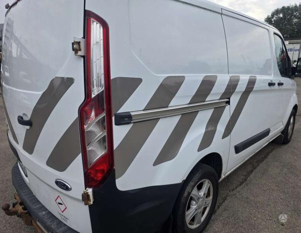 Balts Ford Transit Custom 2016 Marijampole, ar dzinēja tilpumu 2.20 L un nobraukumu 257 tūkst. km par 4250 €, foto 4 vietnē AUTOMOTO.COM.LV