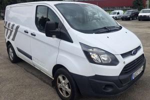 White Ford Transit Custom 2016 in Marijampole, with an engine capacity of 2.20 L and mileage of 257 thousand km for 4250 €, photo 6 on AUTOMOTO.COM.LV