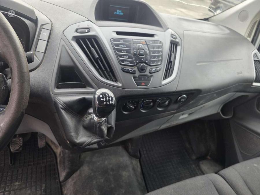 White Ford Transit Custom 2016 in Marijampole, with an engine capacity of 2.20 L and mileage of 257 thousand km for 4250 €, photo 9 on AUTOMOTO.COM.LV