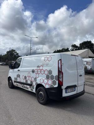 White Ford Transit Custom 2016 in Klaipeda, with an engine capacity of 2.00 L and mileage of 210 thousand km for 6700 €, photo 5 on AUTOMOTO.COM.LV