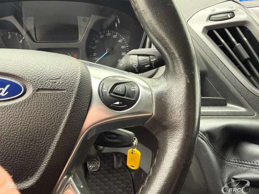 White Ford Transit Custom 2016 in Vilnius, with an engine capacity of 2.00 L and mileage of 240 thousand km for 11000 €, photo 21 on AUTOMOTO.COM.LV
