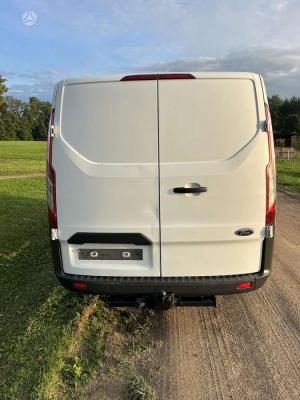 White Ford Transit Custom 2016 in Silale, with an engine capacity of 2.20 L and mileage of 250 thousand km for 5290 €, photo 9 on AUTOMOTO.COM.LV