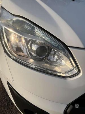 White Ford Transit Custom 2016 in Silale, with an engine capacity of 2.20 L and mileage of 250 thousand km for 5290 €, photo 10 on AUTOMOTO.COM.LV