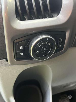 White Ford Transit Custom 2016 in Silale, with an engine capacity of 2.20 L and mileage of 250 thousand km for 5290 €, photo 17 on AUTOMOTO.COM.LV