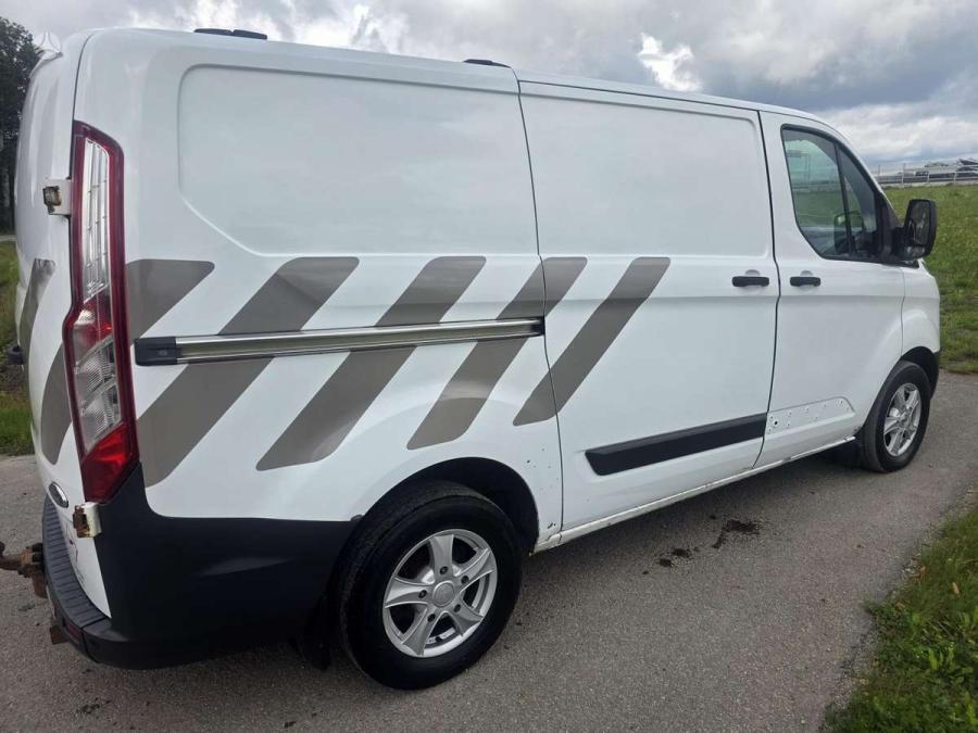 White Ford Transit Custom 2016 in Marijampole, with an engine capacity of 0.00 L and mileage of 257 thousand km for 4200 €, photo 5 on AUTOMOTO.COM.LV