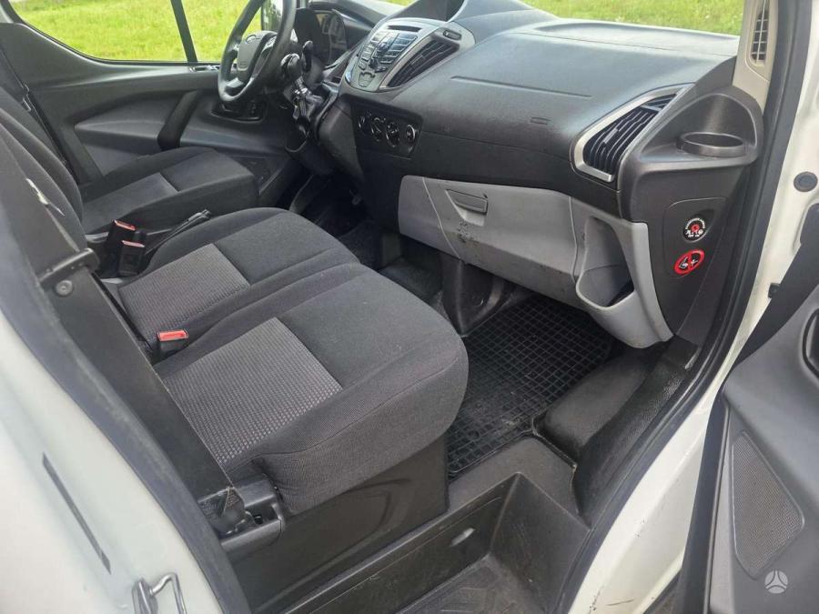 White Ford Transit Custom 2016 in Marijampole, with an engine capacity of 0.00 L and mileage of 257 thousand km for 4200 €, photo 11 on AUTOMOTO.COM.LV