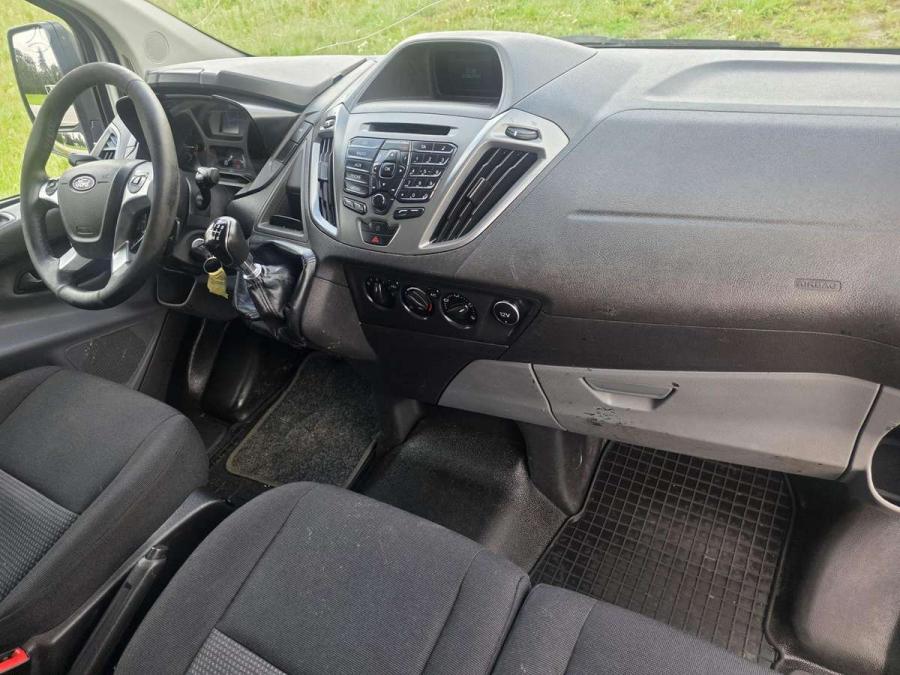 White Ford Transit Custom 2016 in Marijampole, with an engine capacity of 0.00 L and mileage of 257 thousand km for 4200 €, photo 12 on AUTOMOTO.COM.LV
