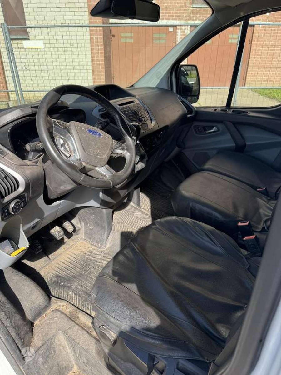 Balts Ford Transit Custom 2016 Klaipėda, ar dzinēja tilpumu 2.00 L un nobraukumu 209 tūkst. km par 3900 €, foto 6 vietnē AUTOMOTO.COM.LV