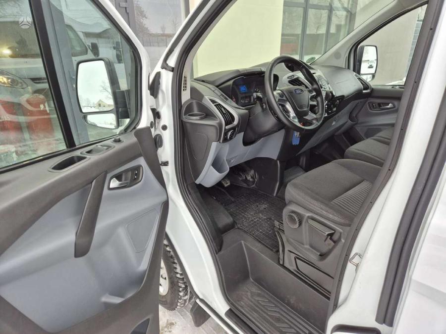 Balts Ford Transit Custom 2017 Marijampole, ar dzinēja tilpumu 2.00 L un nobraukumu 180 tūkst. km par 8000 €, foto 9 vietnē AUTOMOTO.COM.LV