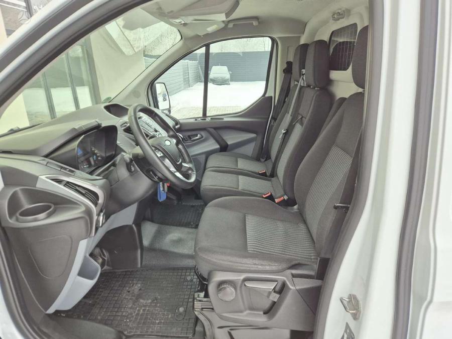 Balts Ford Transit Custom 2017 Marijampole, ar dzinēja tilpumu 2.00 L un nobraukumu 180 tūkst. km par 8000 €, foto 10 vietnē AUTOMOTO.COM.LV