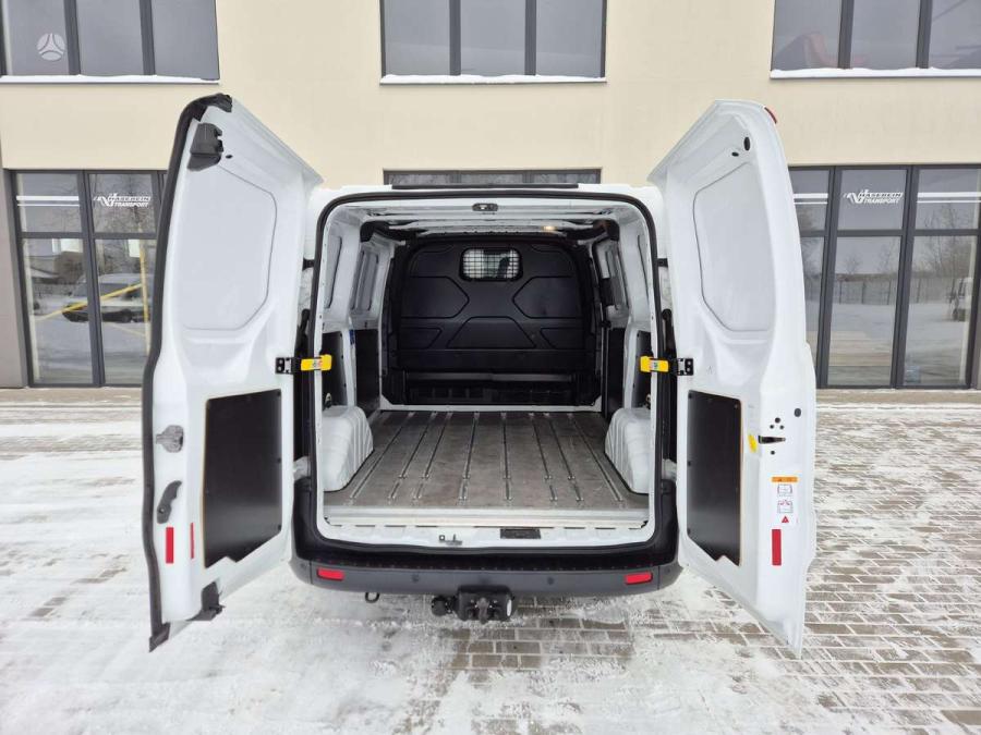 Balts Ford Transit Custom 2017 Marijampole, ar dzinēja tilpumu 2.00 L un nobraukumu 180 tūkst. km par 8000 €, foto 27 vietnē AUTOMOTO.COM.LV