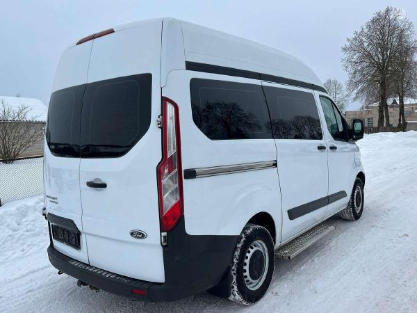 White Ford Transit Custom 2017 in Silale, with an engine capacity of 2.00 L and mileage of 159 thousand km for 10390 €, photo 4 on AUTOMOTO.COM.LV
