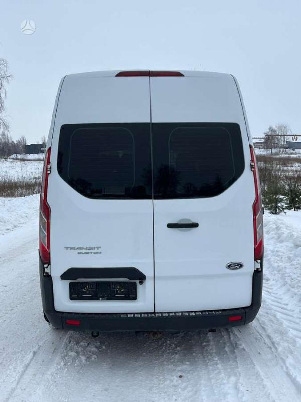 White Ford Transit Custom 2017 in Silale, with an engine capacity of 2.00 L and mileage of 159 thousand km for 10390 €, photo 8 on AUTOMOTO.COM.LV