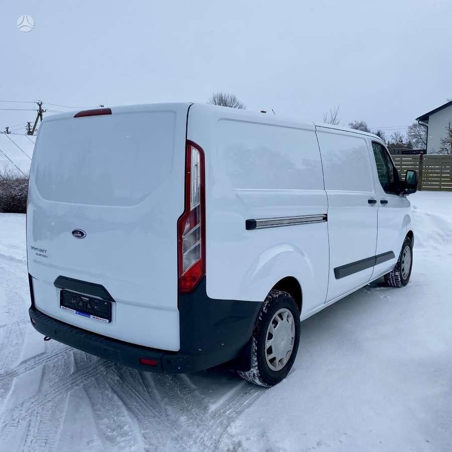Balts Ford Transit Custom 2017 Marijampole, ar dzinēja tilpumu 2.00 L un nobraukumu 251 tūkst. km par 8349 €, foto 4 vietnē AUTOMOTO.COM.LV