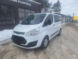 White Ford Transit Custom 2017 in Utena, with an engine capacity of 2.00 L and mileage of 331 thousand km for 8900 €, photo 2 on AUTOMOTO.COM.LV