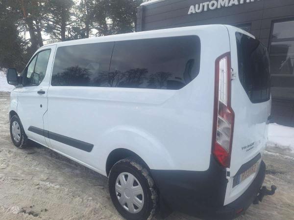 White Ford Transit Custom 2017 in Utena, with an engine capacity of 2.00 L and mileage of 331 thousand km for 8900 €, photo 3 on AUTOMOTO.COM.LV