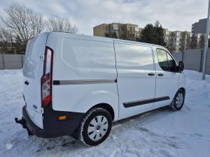 White Ford Transit Custom 2017 in Panevezys, with an engine capacity of 2.00 L and mileage of 335 thousand km for 6100 €, photo 5 on AUTOMOTO.COM.LV