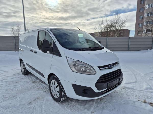 White Ford Transit Custom 2017 in Panevezys, with an engine capacity of 2.00 L and mileage of 335 thousand km for 6100 €, photo 8 on AUTOMOTO.COM.LV