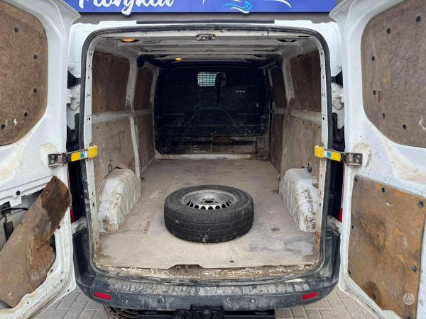 Balts Ford Transit Custom 2017 Tauragė, ar dzinēja tilpumu 2.00 L un nobraukumu 186 tūkst. km par 7000 €, foto 7 vietnē AUTOMOTO.COM.LV