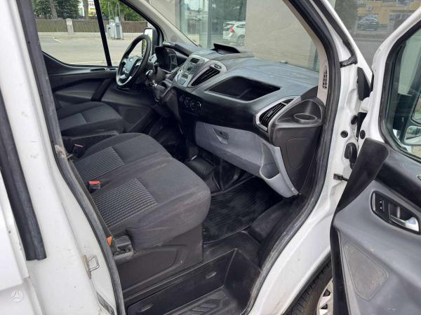 Balts Ford Transit Custom 2017 Tauragė, ar dzinēja tilpumu 2.00 L un nobraukumu 186 tūkst. km par 7000 €, foto 9 vietnē AUTOMOTO.COM.LV