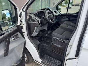 White Ford Transit Custom 2017 in Taurage, with an engine capacity of 2.00 L and mileage of 186 thousand km for 7000 €, photo 11 on AUTOMOTO.COM.LV