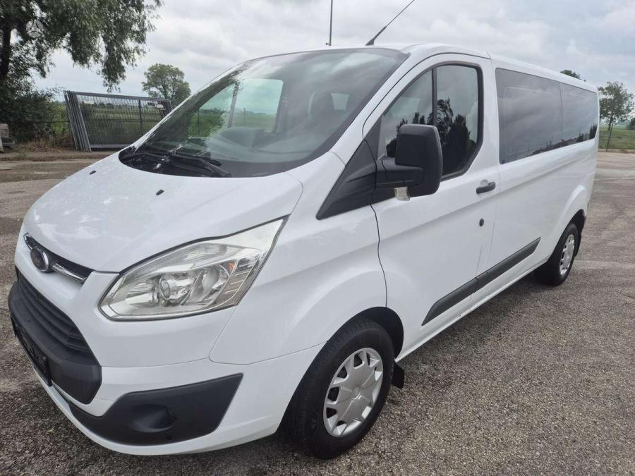 White Ford Transit Custom 2017 in Marijampole, with an engine capacity of 2.00 L and mileage of 220 thousand km for 12200 €, photo 3 on AUTOMOTO.COM.LV