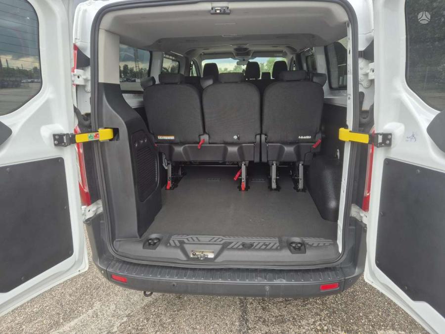 White Ford Transit Custom 2017 in Marijampole, with an engine capacity of 2.00 L and mileage of 220 thousand km for 12200 €, photo 9 on AUTOMOTO.COM.LV