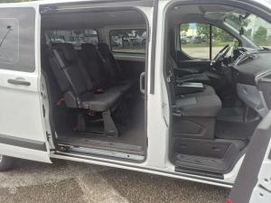 White Ford Transit Custom 2017 in Marijampole, with an engine capacity of 2.00 L and mileage of 220 thousand km for 12200 €, photo 10 on AUTOMOTO.COM.LV