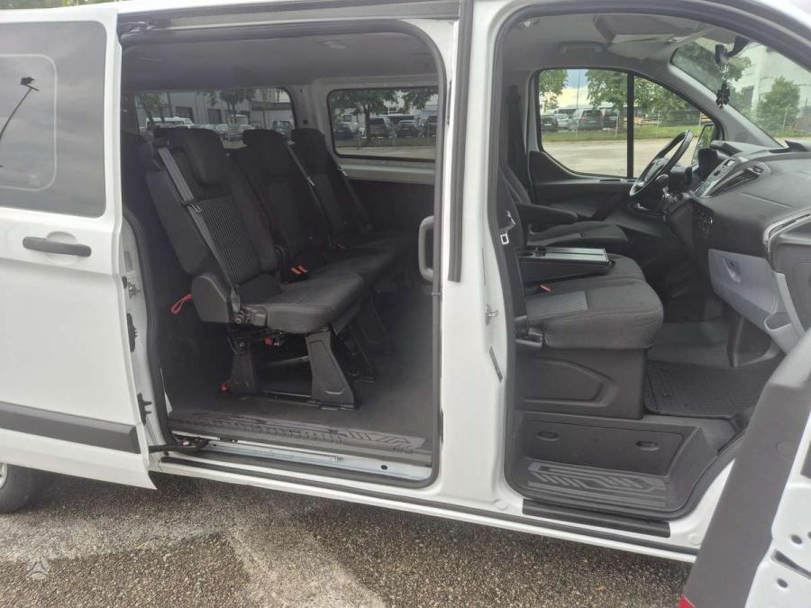 White Ford Transit Custom 2017 in Marijampole, with an engine capacity of 2.00 L and mileage of 220 thousand km for 12200 €, photo 10 on AUTOMOTO.COM.LV