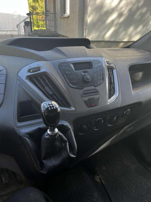 Ford Transit Custom 2017 Kauņa vietnē Balts Ford Transit Custom 2017 Kauņa, ar dzinēja tilpumu 2.00 L un nobraukumu 252 tūkst. km par 8349 €, foto 7 vietnē AUTOMOTO.COM.LV
