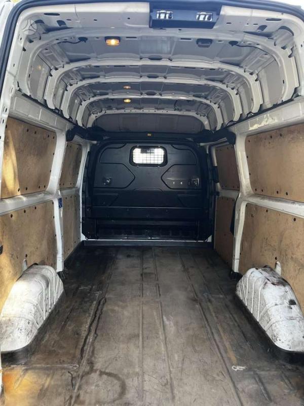 Ford Transit Custom 2017 Kauņa vietnē Balts Ford Transit Custom 2017 Kauņa, ar dzinēja tilpumu 2.00 L un nobraukumu 252 tūkst. km par 8349 €, foto 9 vietnē AUTOMOTO.COM.LV