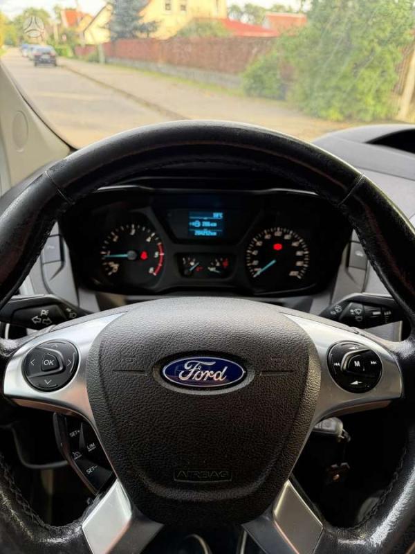 White Ford Transit Custom 2017 in Vilnius, with an engine capacity of 2.00 L and mileage of 204 thousand km for 7500 €, photo 1 on AUTOMOTO.COM.LV