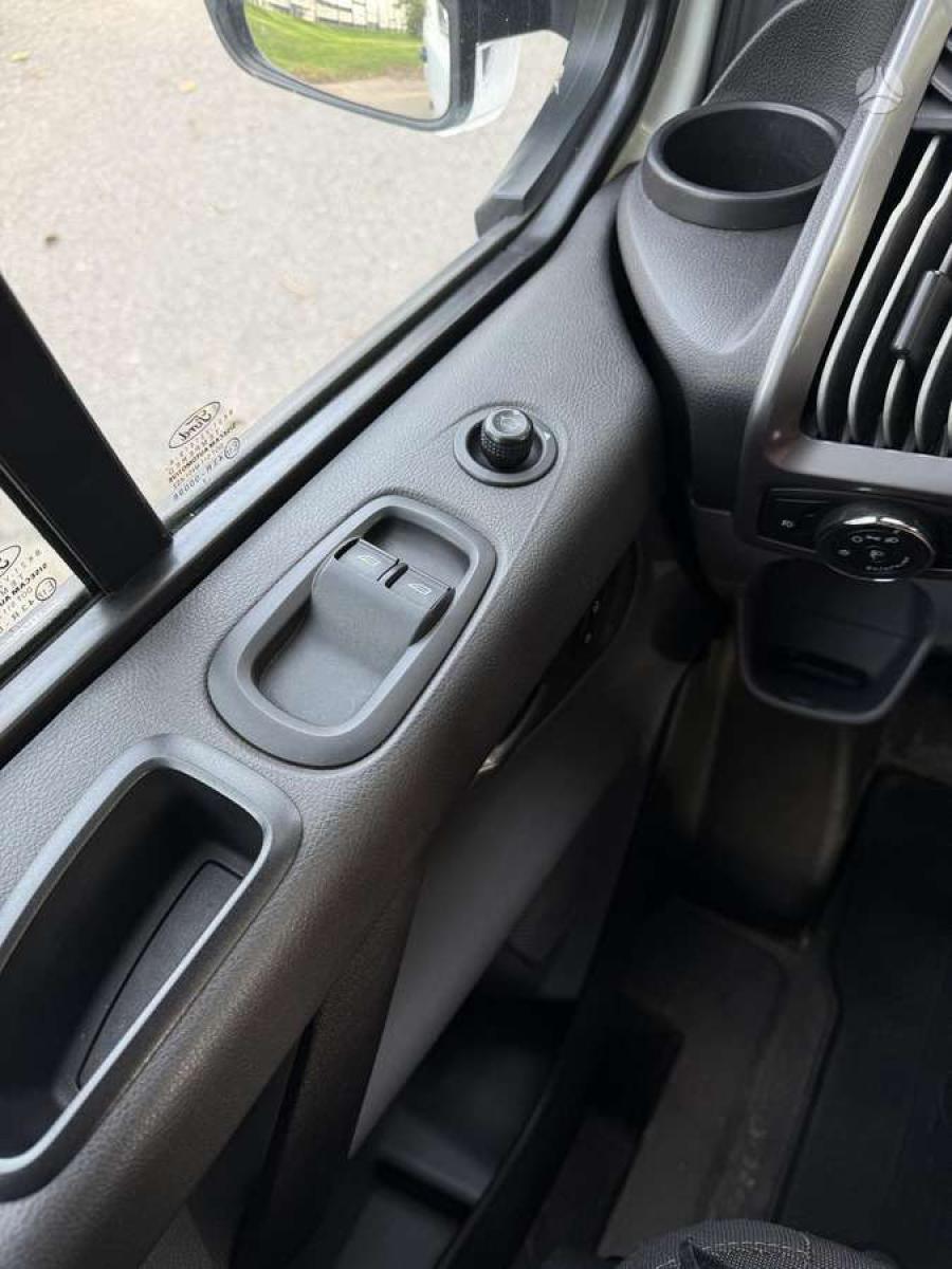 Balts Ford Transit Custom 2017 Viļņa, ar dzinēja tilpumu 2.00 L un nobraukumu 204 tūkst. km par 7500 €, foto 10 vietnē AUTOMOTO.COM.LV