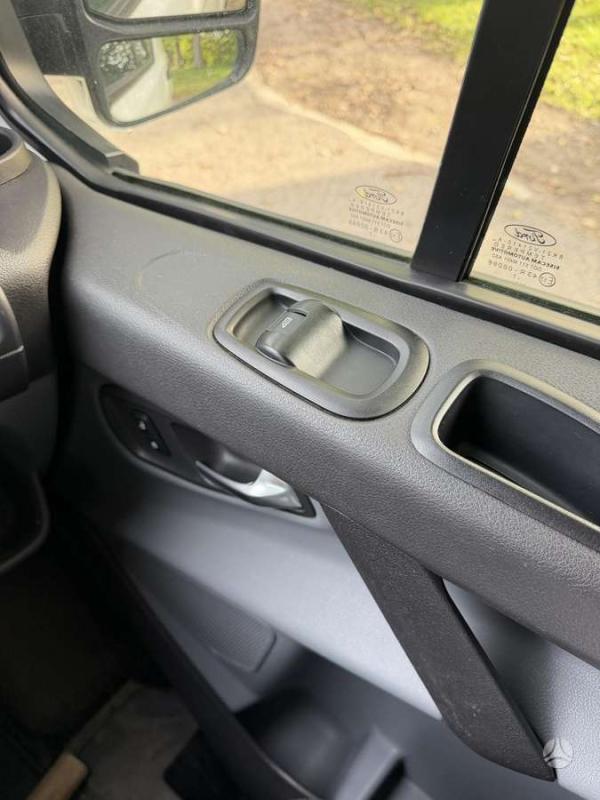 White Ford Transit Custom 2017 in Vilnius, with an engine capacity of 2.00 L and mileage of 204 thousand km for 7500 €, photo 11 on AUTOMOTO.COM.LV