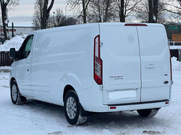 White Ford Transit Custom 2018 in Taurage, with an engine capacity of 2.00 L and mileage of 271 thousand km for 7800 €, photo 2 on AUTOMOTO.COM.LV